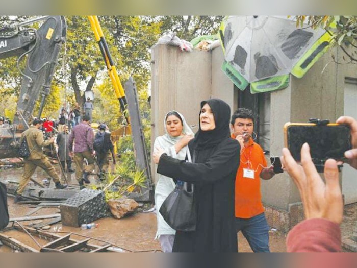 In meeting with Imran: Elahi takes a dig at Maryam, terms her ...