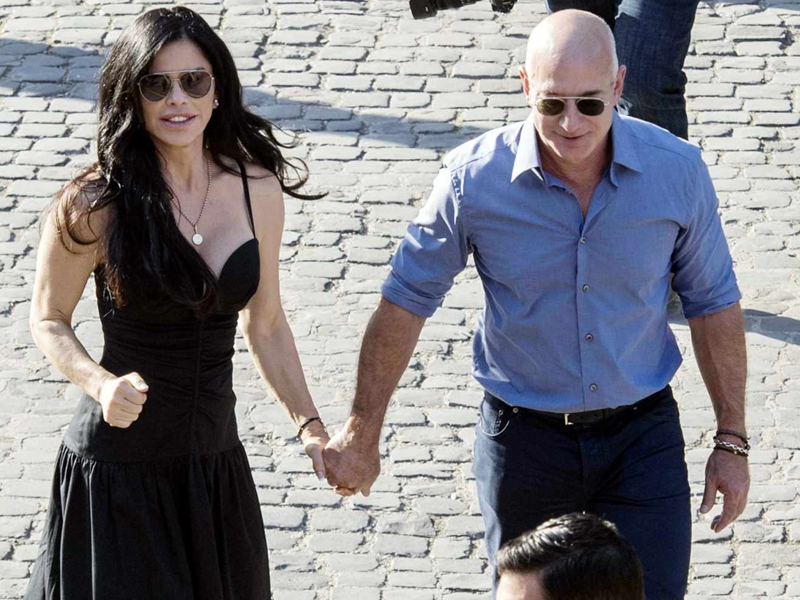 Jeff Bezos enjoys romantic outing, lunch with girlfriend Lauren Sanchez ...